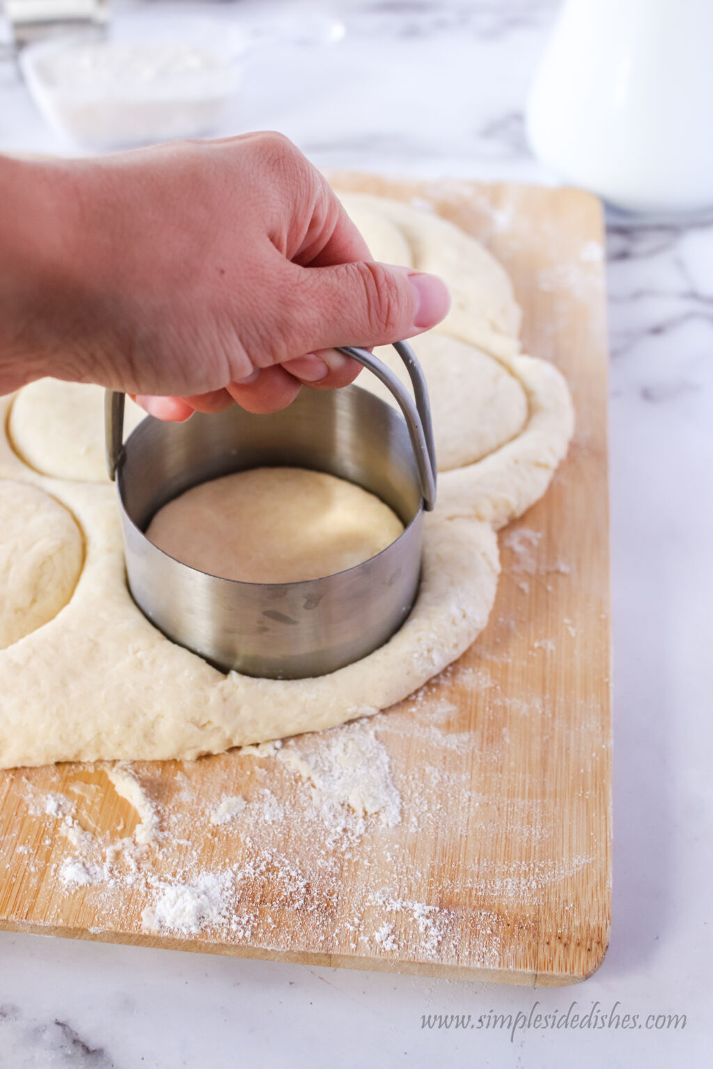 Old Fashioned Buttermilk Biscuits - simplesidedishes.com