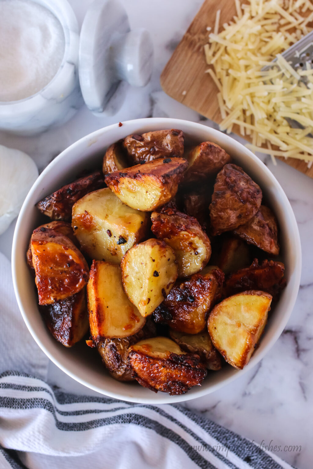 Garlic Roasted Red Potatoes - simplesidedishes.com